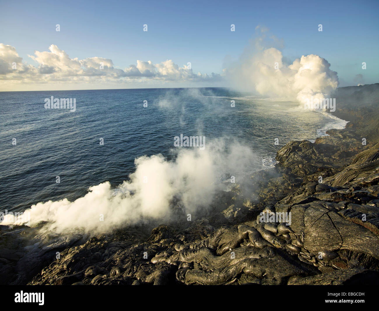 Puʻu ʻŌʻō oder Puu Oo Vulkan, Vulkanausbruch, Lavastrom, rote heiße ...