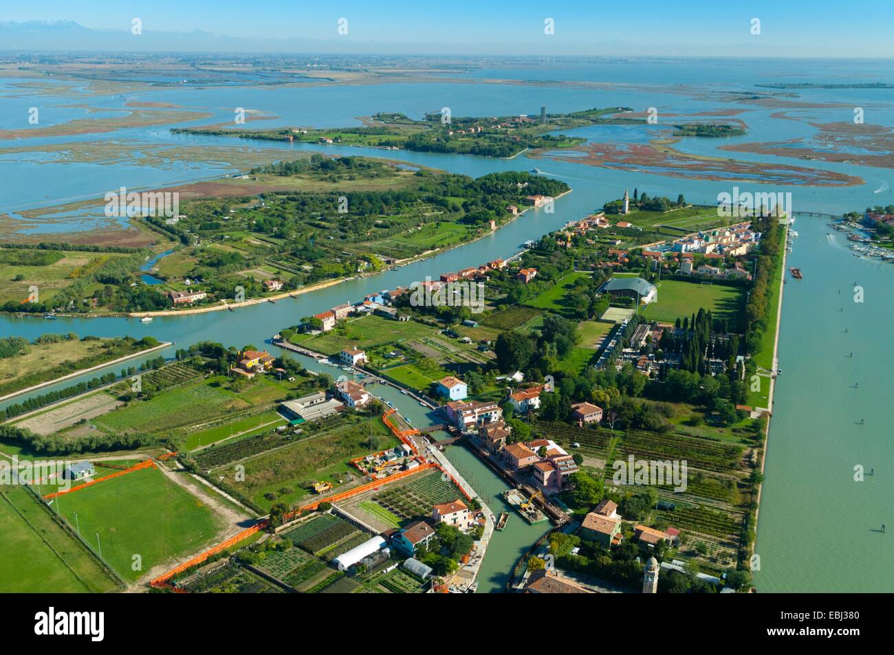 Aerial view isola mazzorbo venice -Fotos und -Bildmaterial in hoher ...