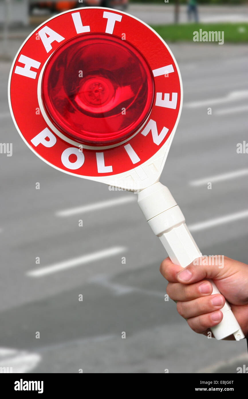 Police traffic police signalling disc -Fotos und -Bildmaterial in hoher ...