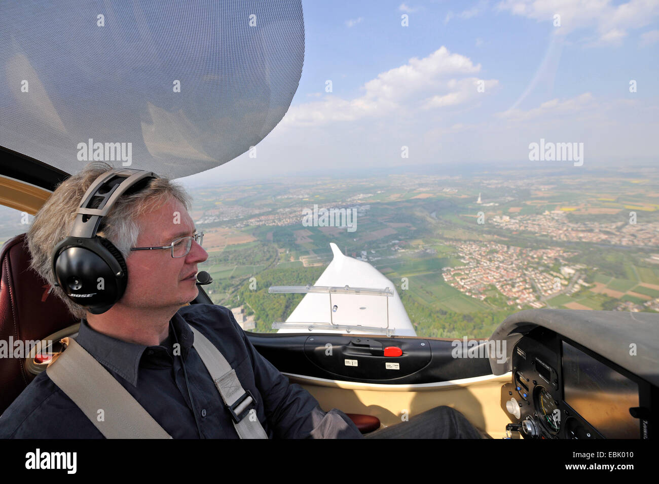 Pilot und cockpit -Fotos und -Bildmaterial in hoher Auflösung – Alamy