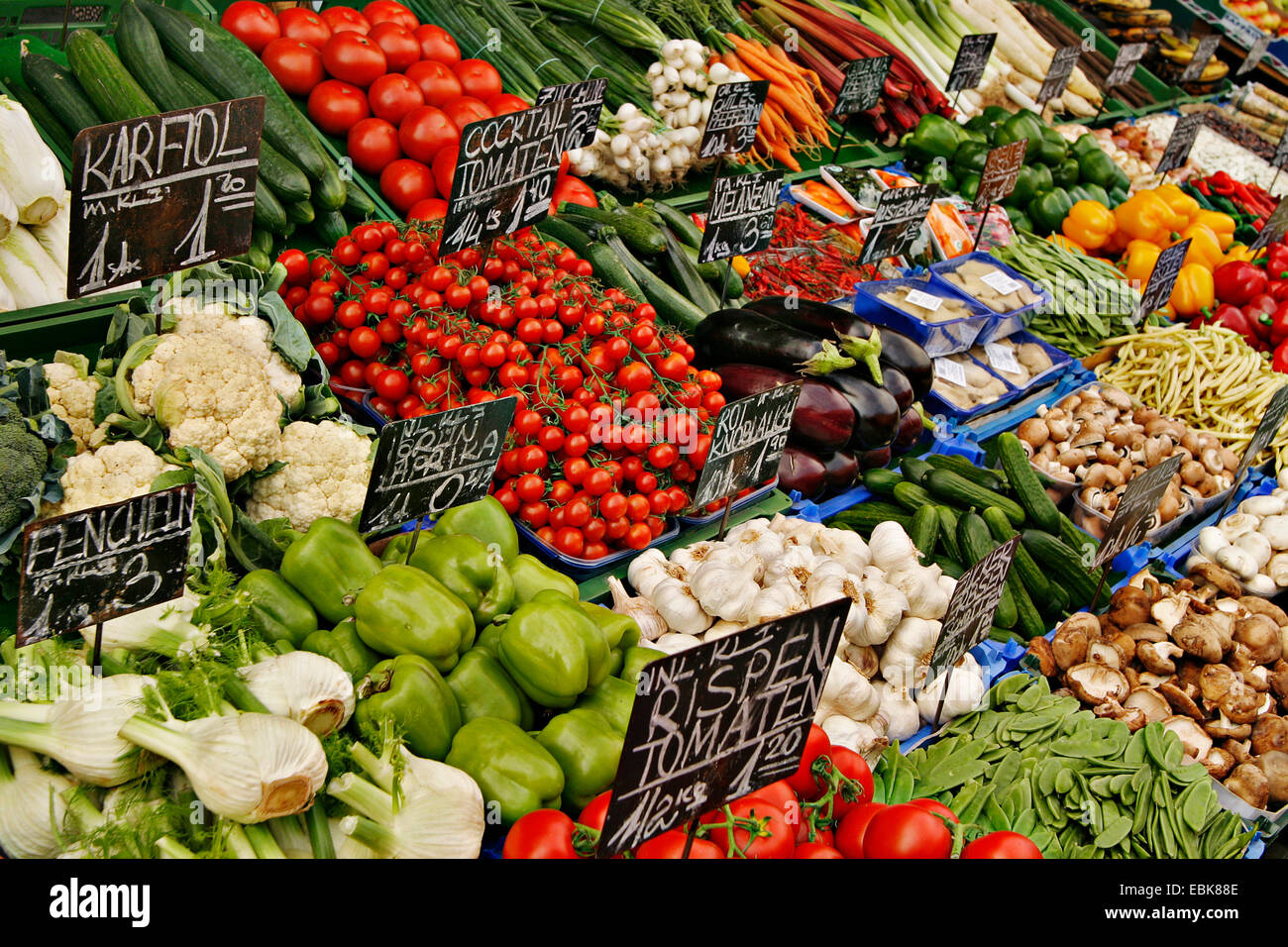 Marktstand gemüse deutschland -Fotos und -Bildmaterial in hoher ...