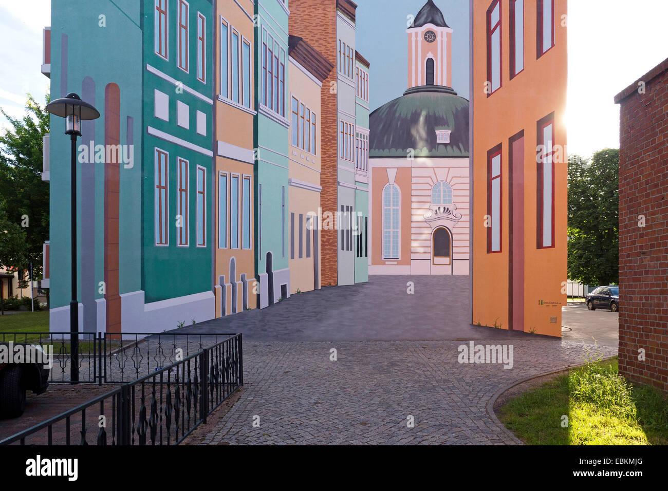 Bemalte fassade -Fotos und -Bildmaterial in hoher Auflösung – Alamy