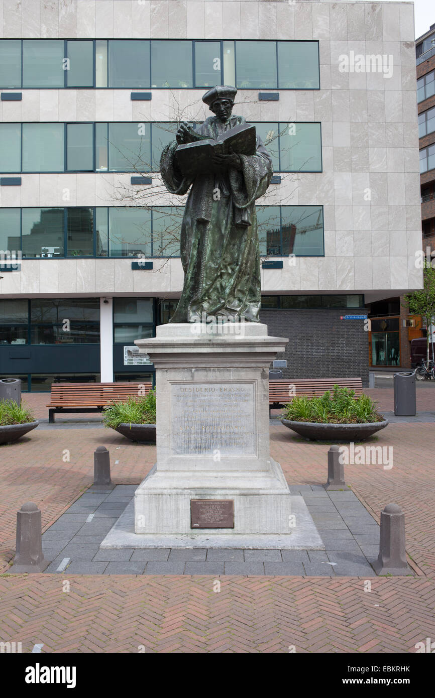 Statue von erasmus -Fotos und -Bildmaterial in hoher Auflösung – Alamy