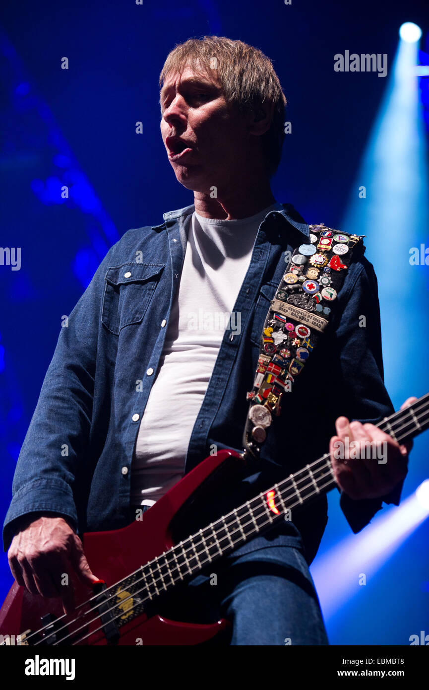 John rhino edwards status quo -Fotos und -Bildmaterial in hoher ...