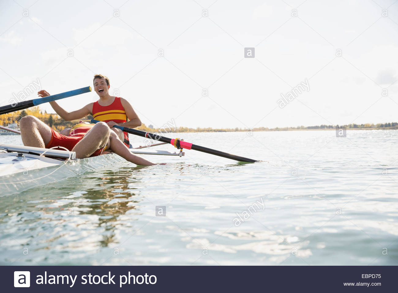 Two man rowing team race -Fotos und -Bildmaterial in hoher Auflösung ...