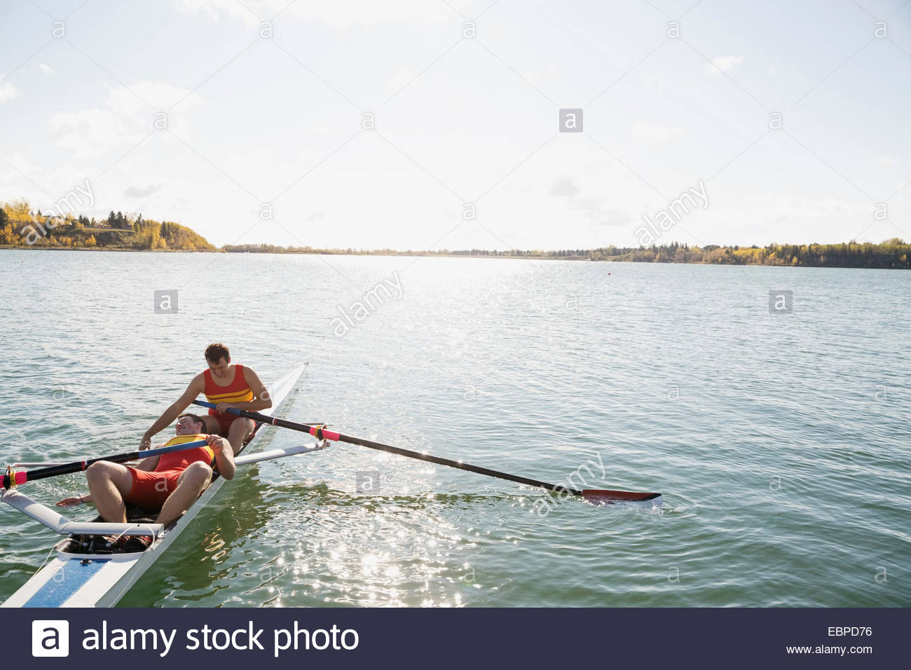 Two man rowing team race -Fotos und -Bildmaterial in hoher Auflösung ...