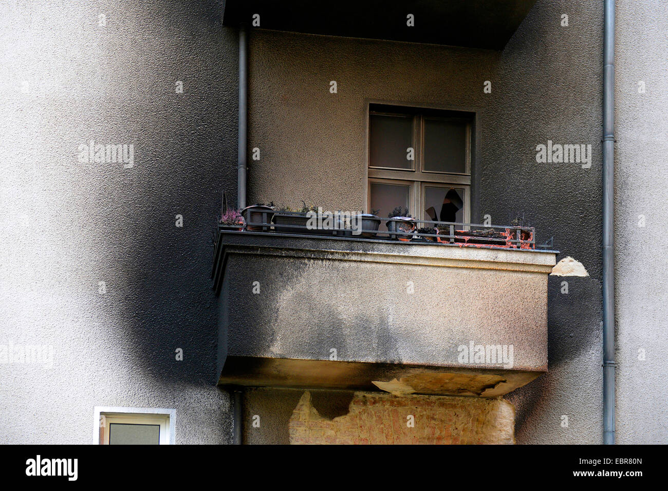 Destroyed house berlin -Fotos und -Bildmaterial in hoher Auflösung – Alamy