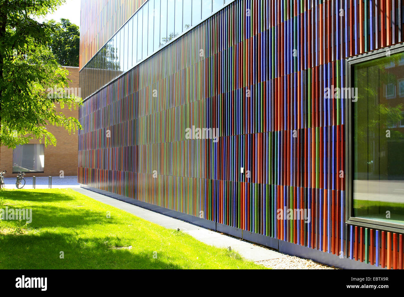 bunte Keramik Fassade des Museum Brandhorst für moderne und ...