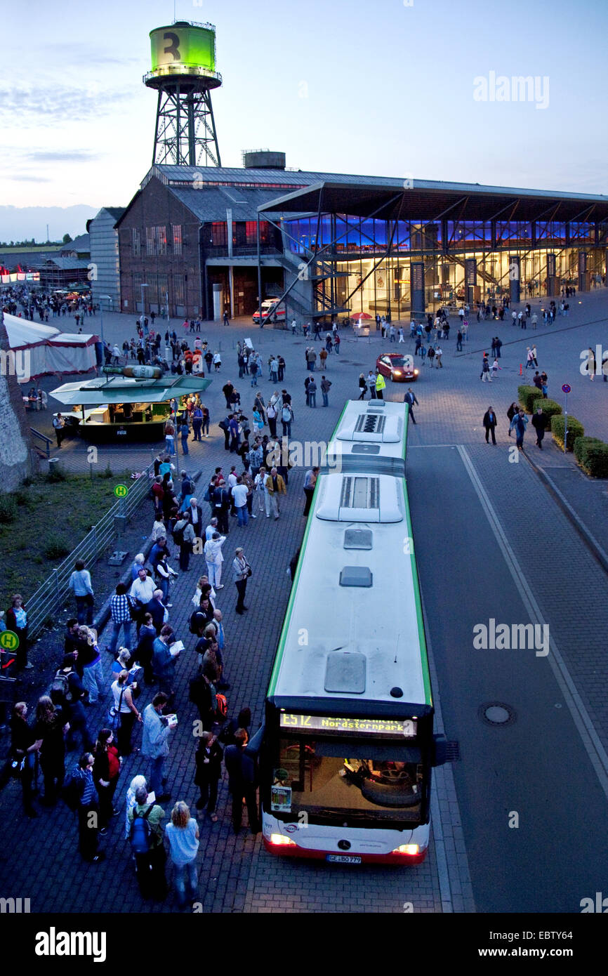 Bus area -Fotos und -Bildmaterial in hoher Auflösung – Alamy