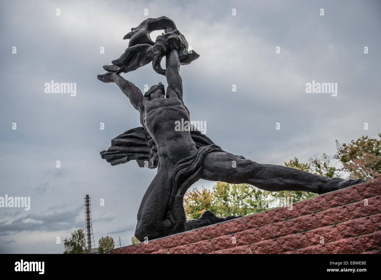 Prometheus-Denkmal im Kernkraftwerk Tschernobyl, Ukraine ...
