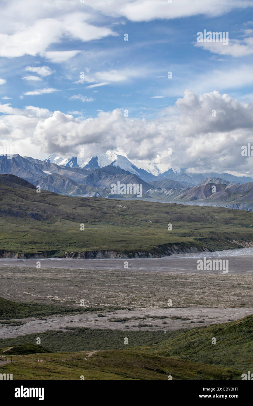 Berge im denali nationalpark -Fotos und -Bildmaterial in hoher ...
