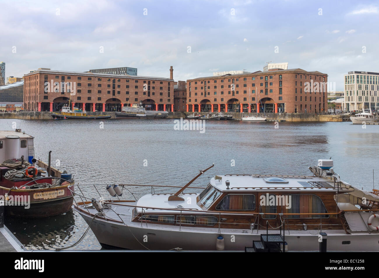 Regeneration liverpool docks -Fotos und -Bildmaterial in hoher ...
