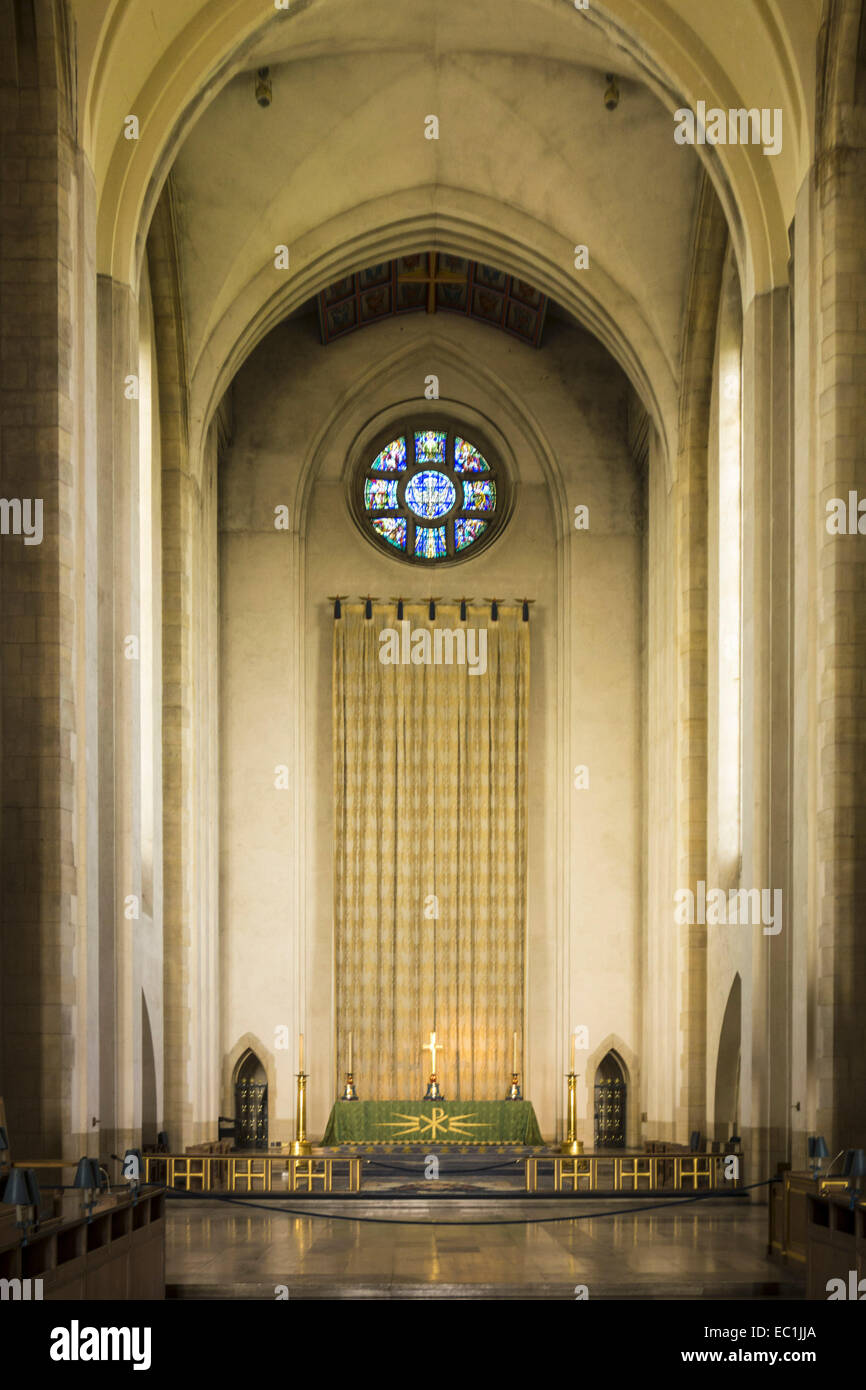 Guildford Kathedrale, dem Altar. Guildford Kathedrale, außen. Edward ...