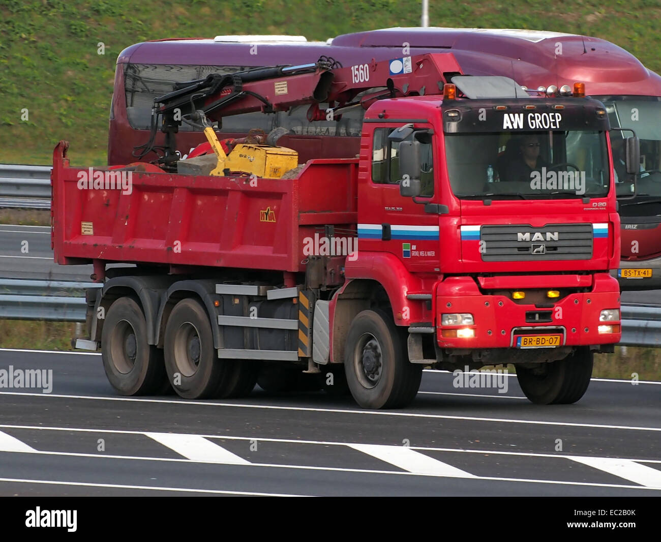 Kipper truck aw groep -Fotos und -Bildmaterial in hoher Auflösung – Alamy