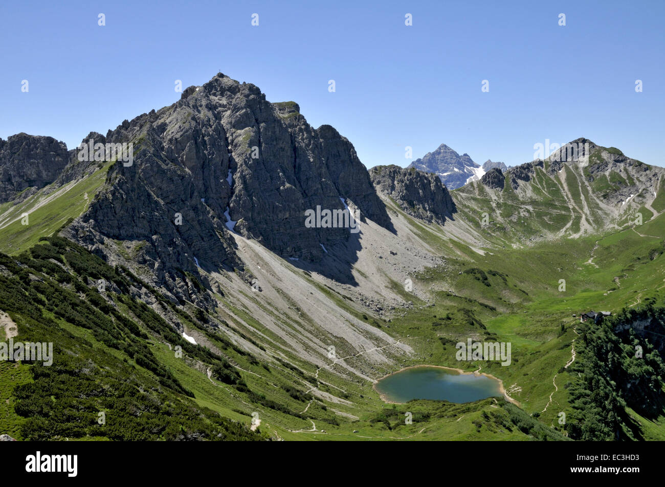 See und die Berge in Tirol Österreich Stockfotografie - Alamy
