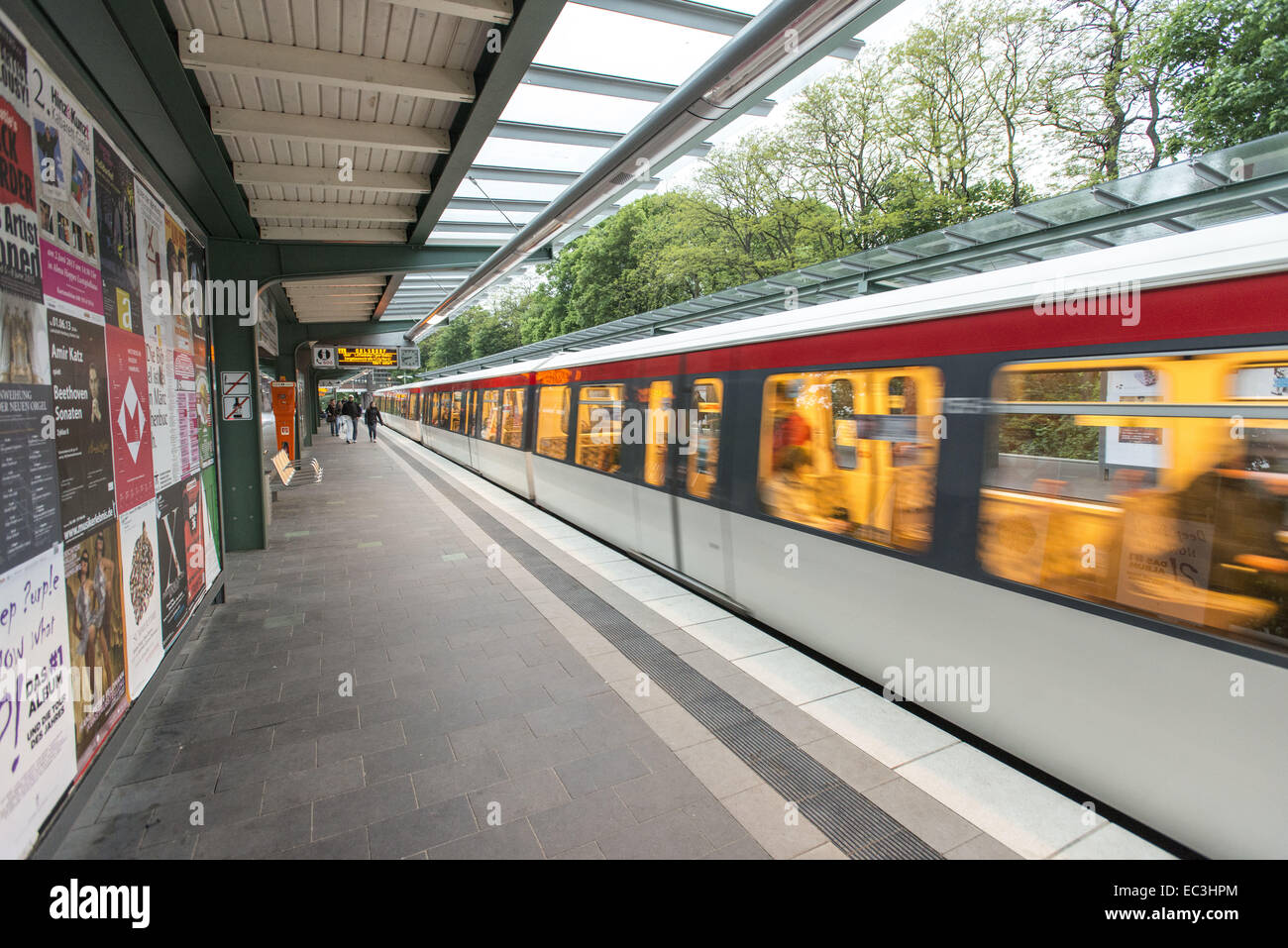 U bahn schienenfahrzeuge -Fotos und -Bildmaterial in hoher Auflösung ...