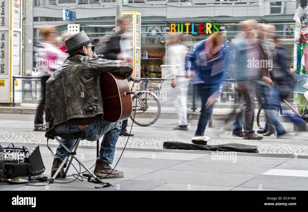 Einnahmen sorgen -Fotos und -Bildmaterial in hoher Auflösung – Alamy