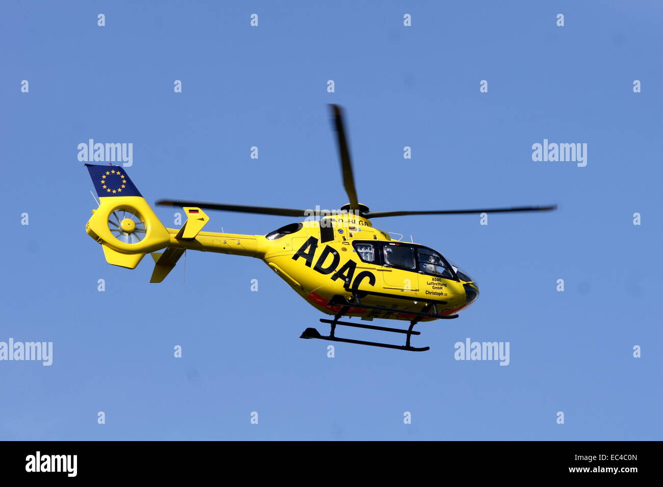 Adac helicopter -Fotos und -Bildmaterial in hoher Auflösung – Alamy