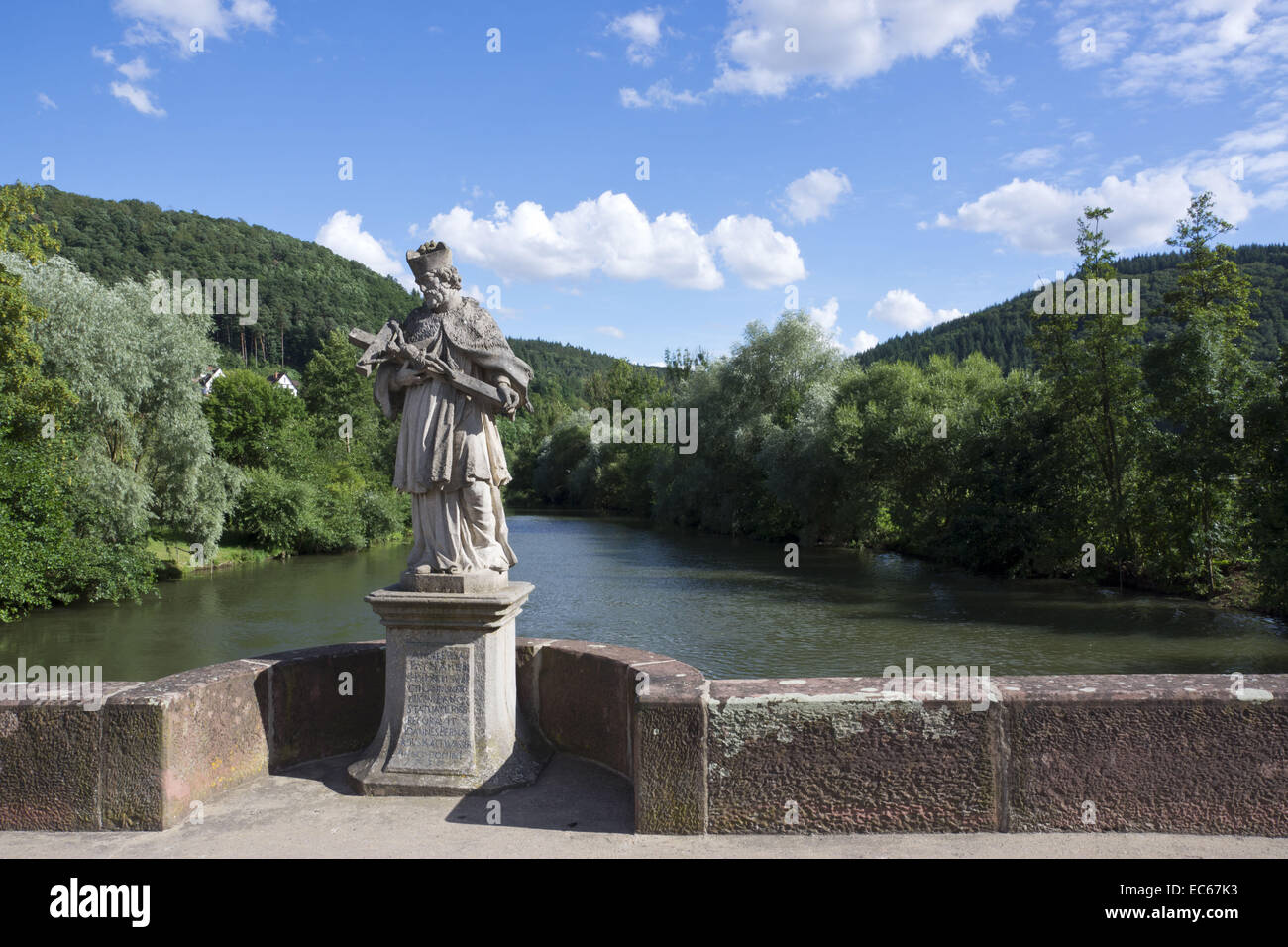 Tauber-Brücke in der Nähe von Gamburg, Gemeinde Werbach, romantischen ...