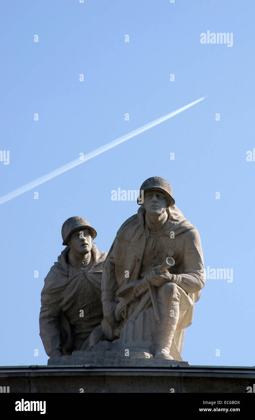 Russischer soldat gefecht -Fotos und -Bildmaterial in hoher Auflösung ...