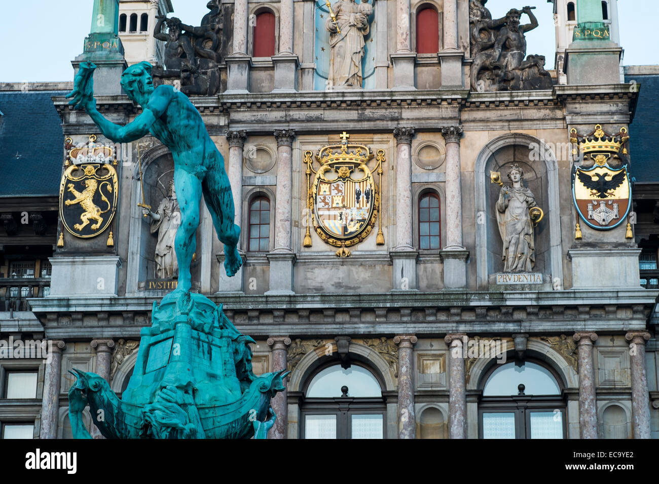 Antwerpen errichtet -Fotos und -Bildmaterial in hoher Auflösung – Alamy