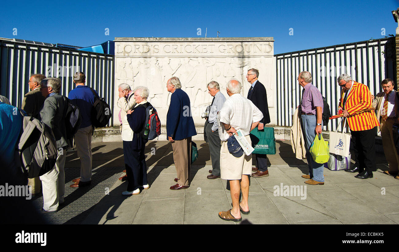 Mcc Tie Stockfotos und -bilder Kaufen - Alamy