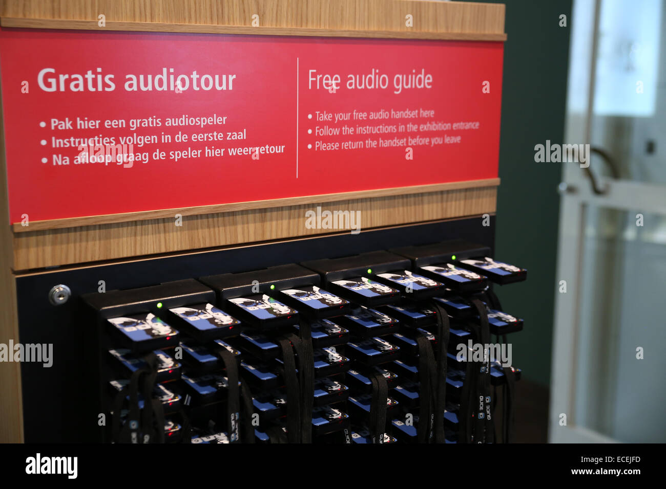Audio guide -Fotos und -Bildmaterial in hoher Auflösung – Alamy