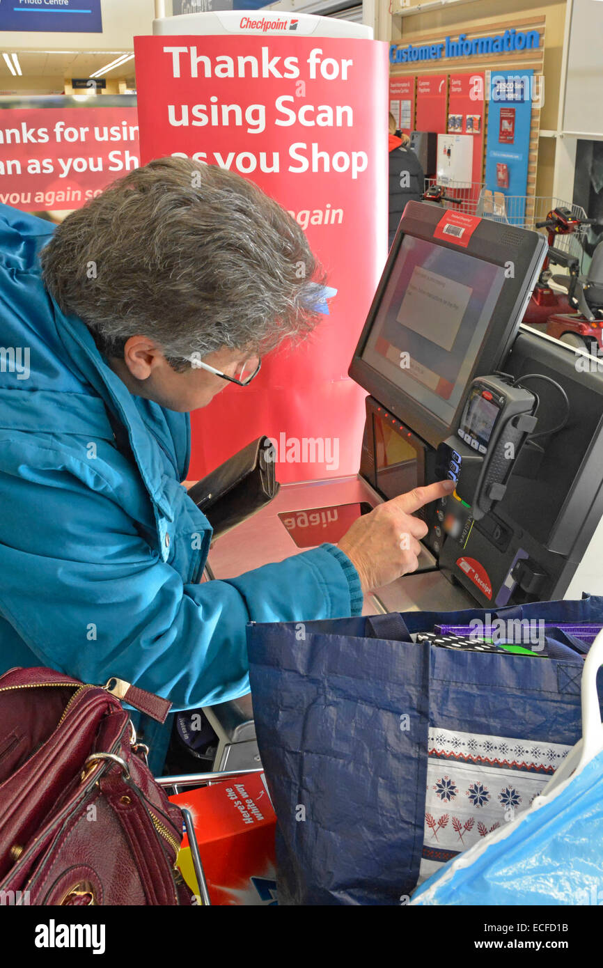 Self Service Kasse Stockfotos und -bilder Kaufen - Alamy