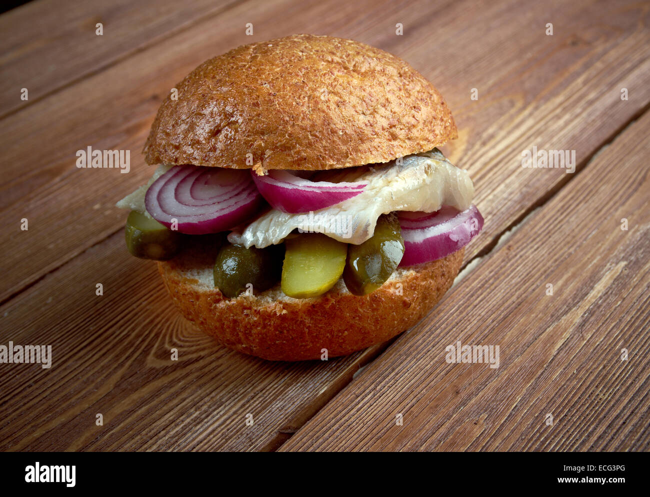 Fisch rollt mit zwiebel -Fotos und -Bildmaterial in hoher Auflösung – Alamy