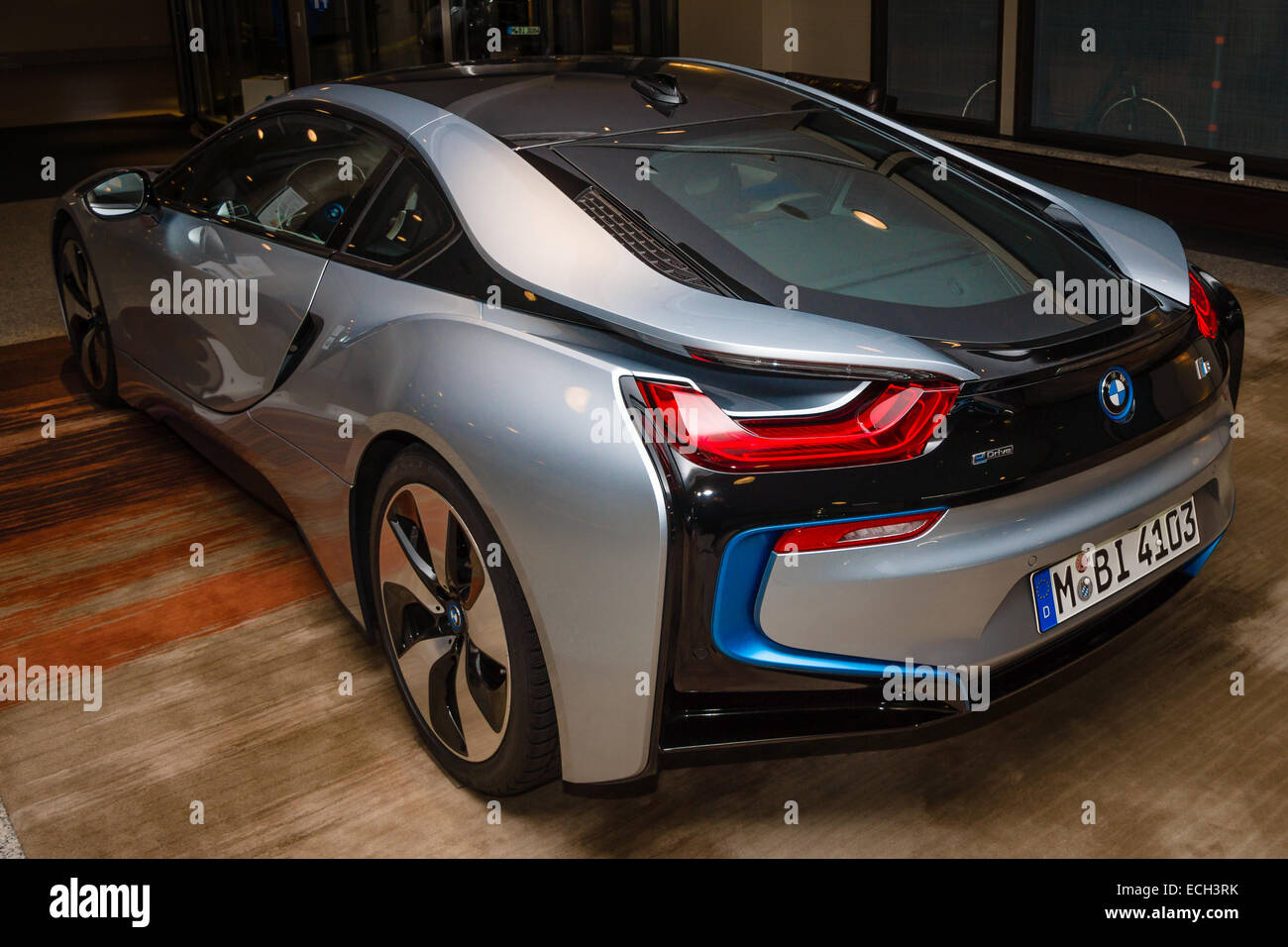 Bmw shipping -Fotos und -Bildmaterial in hoher Auflösung – Alamy