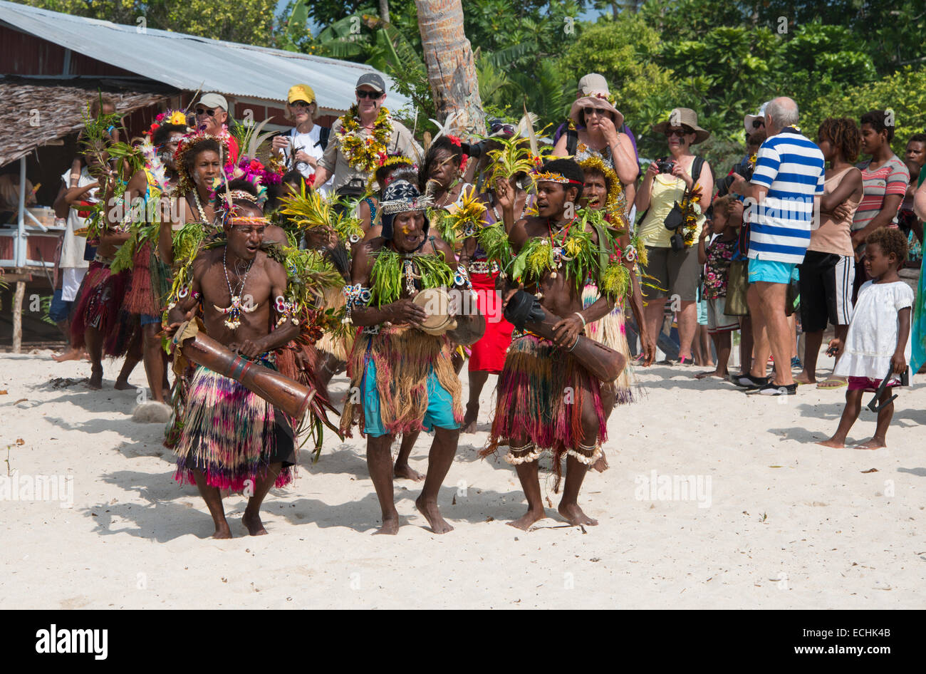 Melanesien, Neuguinea, Papua Neu-Guinea. Kleine Insel von Ali vor der ...