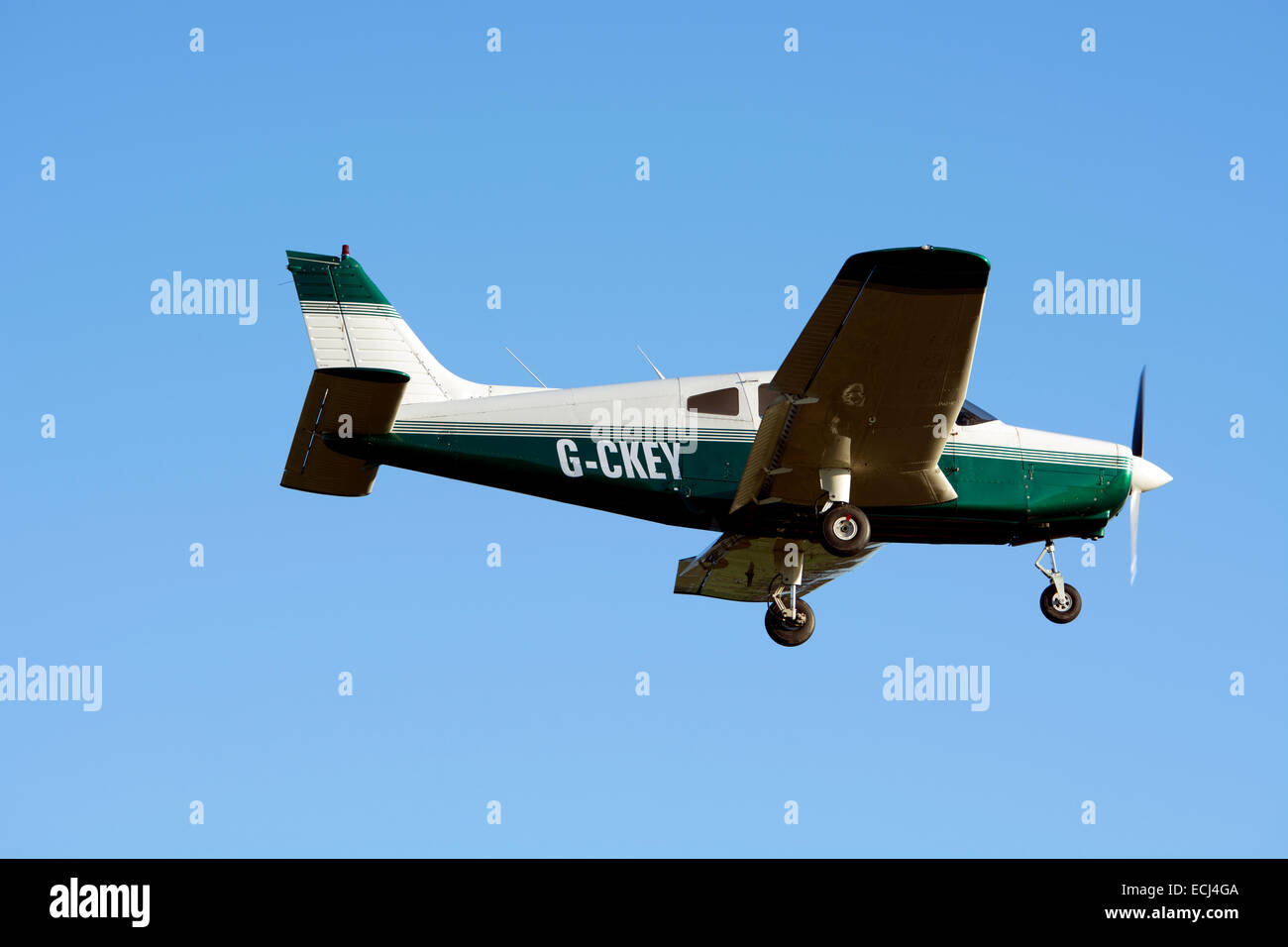 Piper pa28 -Fotos und -Bildmaterial in hoher Auflösung – Alamy