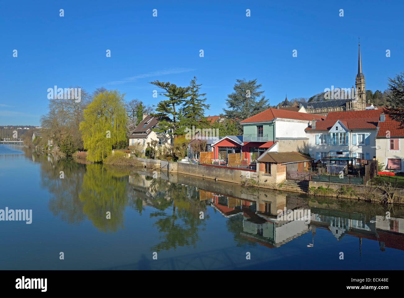 Frankreich, Doubs, Montbeliard, Allan Shore von Innenstadt und Saint ...