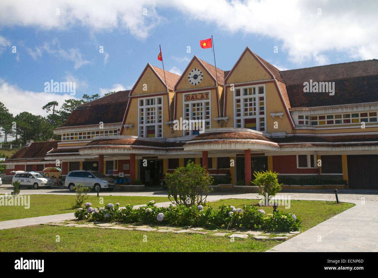 Da lat thap cham eisenbahn -Fotos und -Bildmaterial in hoher Auflösung ...