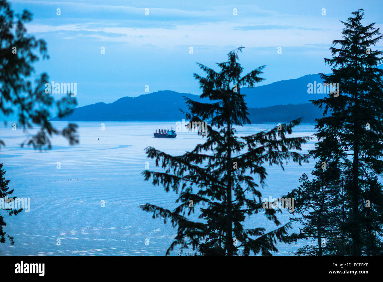 Burrard inlet tankers -Fotos und -Bildmaterial in hoher Auflösung – Alamy