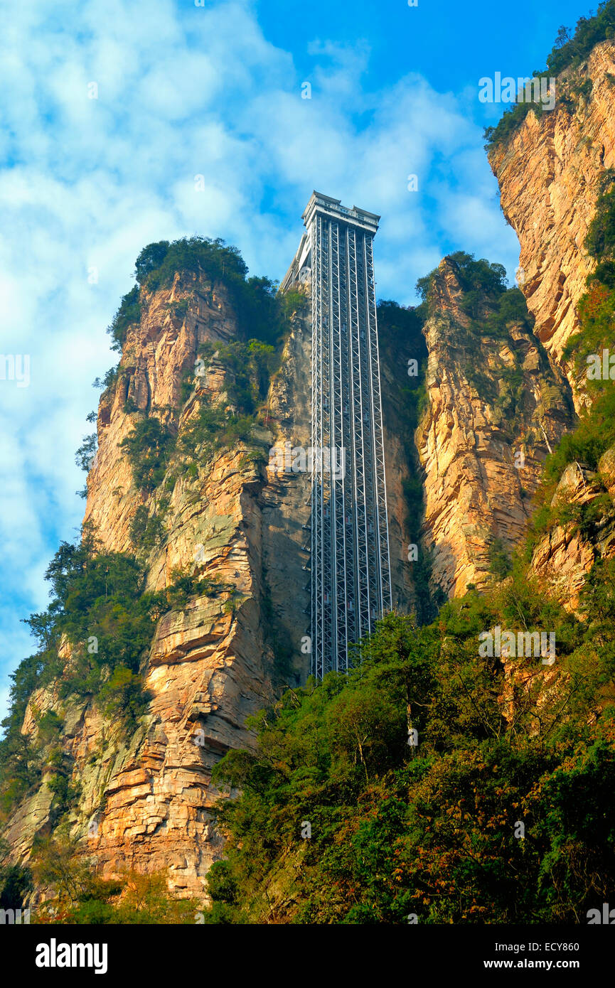 Glas Aufzug Beilong Aufzug, 'Avatar' Berge, Nationalpark Zhangjiajie ...