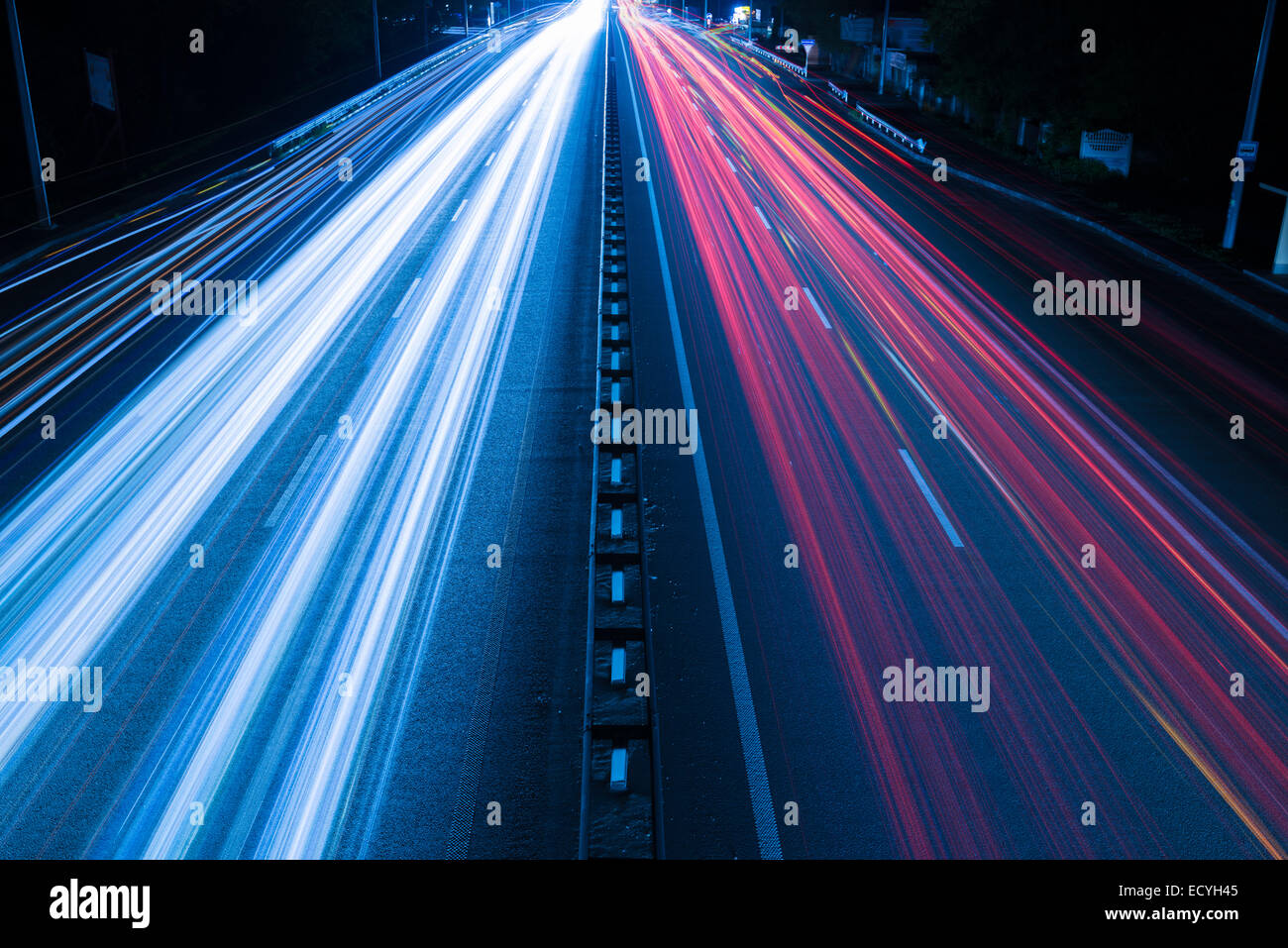 Stau stadt nacht bus -Fotos und -Bildmaterial in hoher Auflösung – Alamy