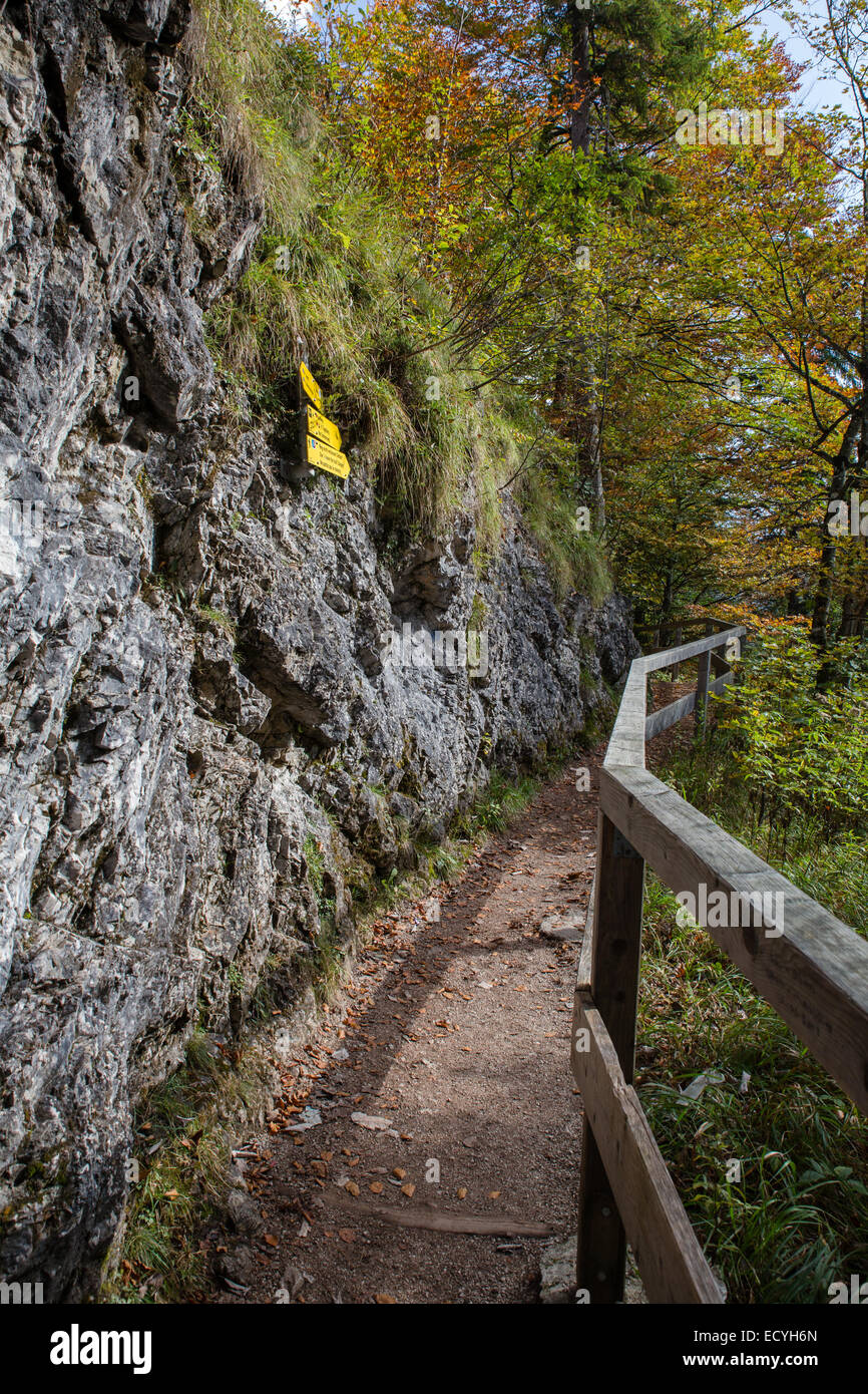 Bergwandern wandern -Fotos und -Bildmaterial in hoher Auflösung – Alamy