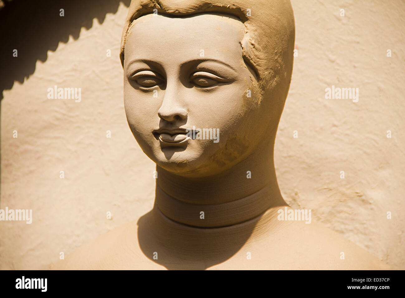 Skulptur kunstmarktstände -Fotos und -Bildmaterial in hoher Auflösung ...