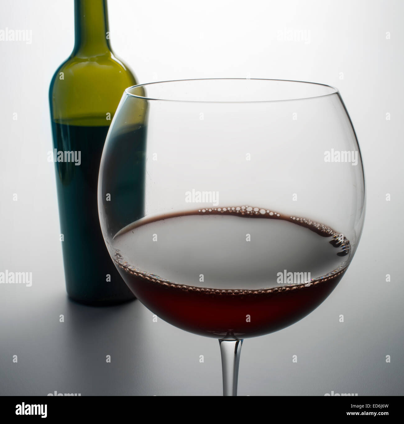 Flasche glas -Fotos und -Bildmaterial in hoher Auflösung – Alamy