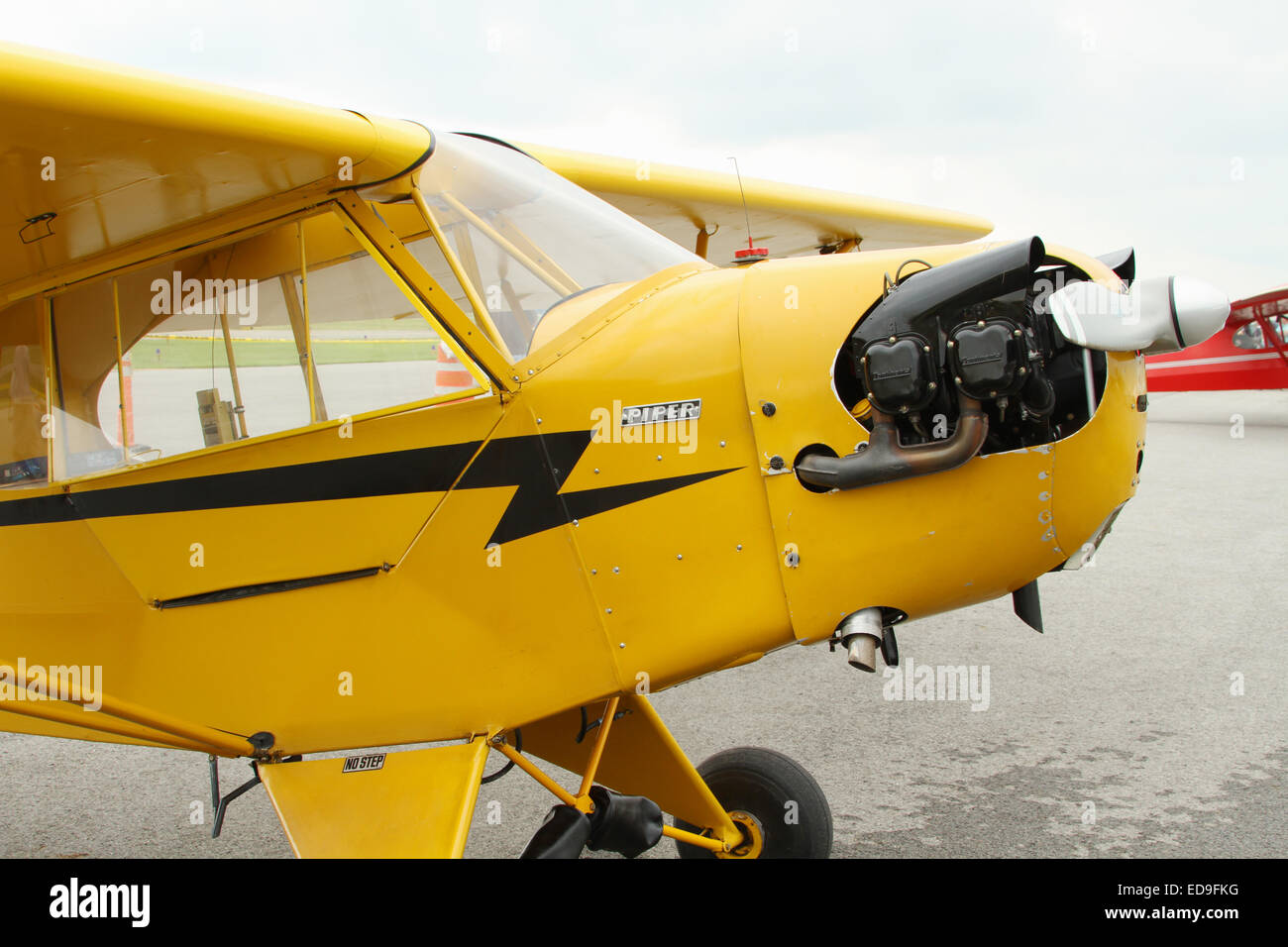 Vintage piper cub -Fotos und -Bildmaterial in hoher Auflösung – Alamy