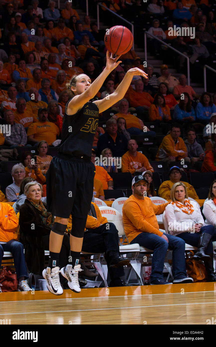 2. Januar 2015: Morgan Auge #30 der Missouri Tigers schießt den Ball ...