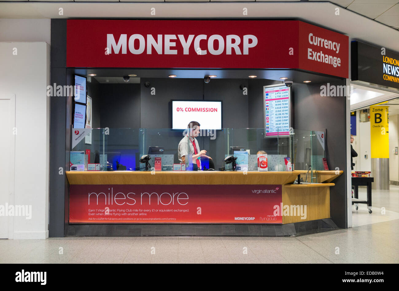 Money exchange cambio bureau de -Fotos und -Bildmaterial in hoher ...