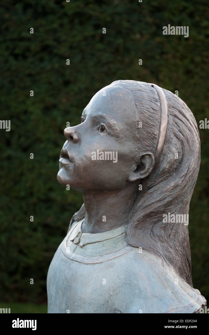 Alice im wunderland fiktiven charakter -Fotos und -Bildmaterial in ...