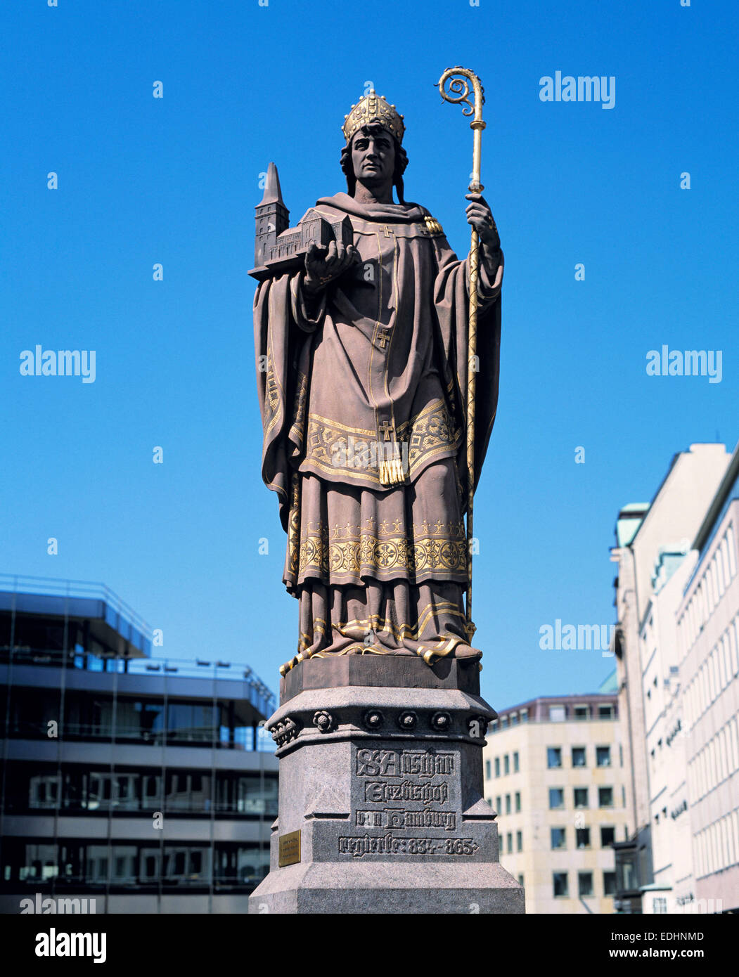 Heiliger Ansgar von Bremen eine der Trostbruecke in Hamburg, Statue von ...