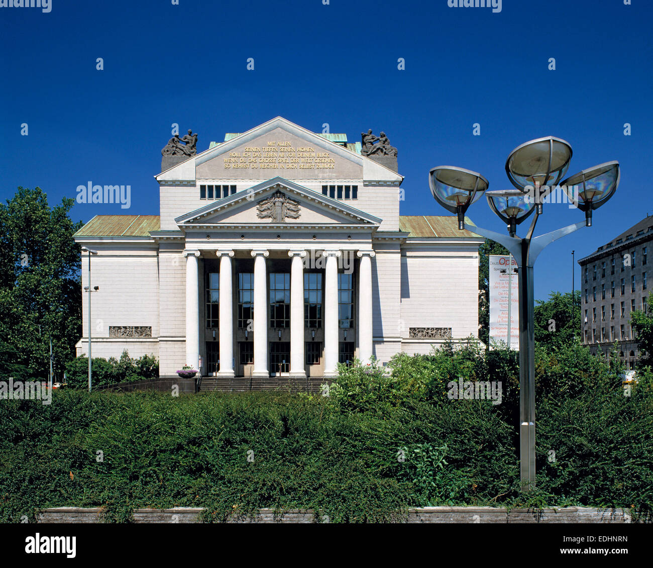 Deutsche Oper Am Rhein Stockfotos und -bilder Kaufen - Alamy