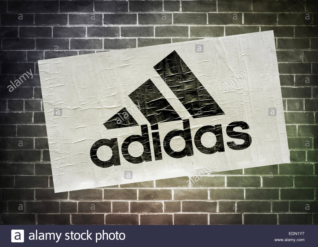 Adidas Logo Icon Sign Stockfotos & Adidas Logo Icon Sign Bilder - Alamy