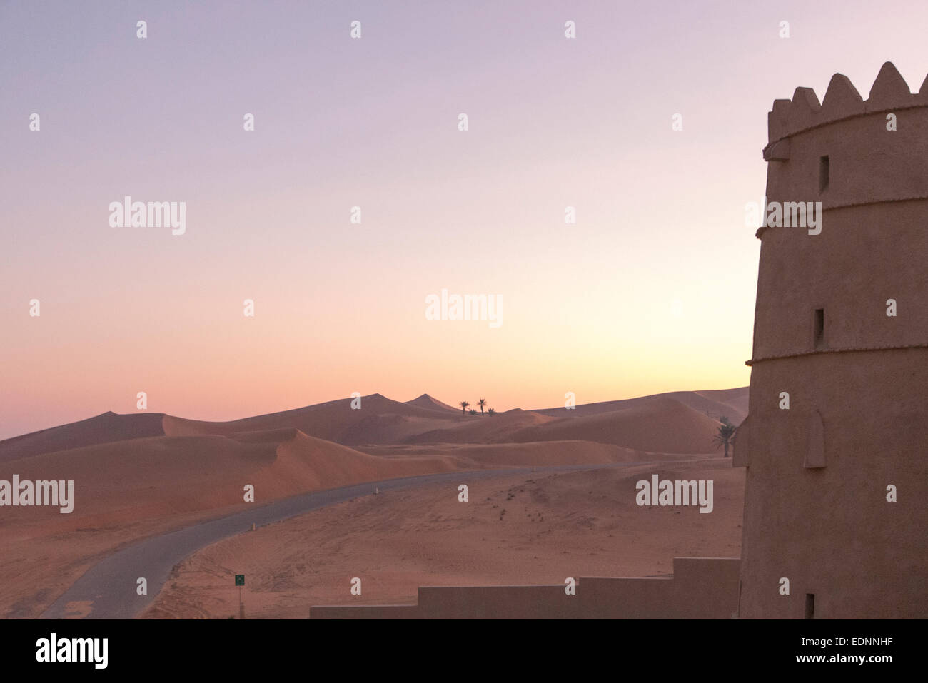 Saudi sunrise -Fotos und -Bildmaterial in hoher Auflösung – Alamy