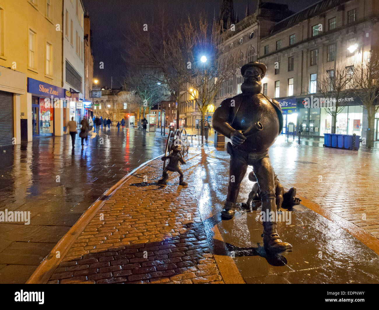 Dc thomson statue -Fotos und -Bildmaterial in hoher Auflösung – Alamy