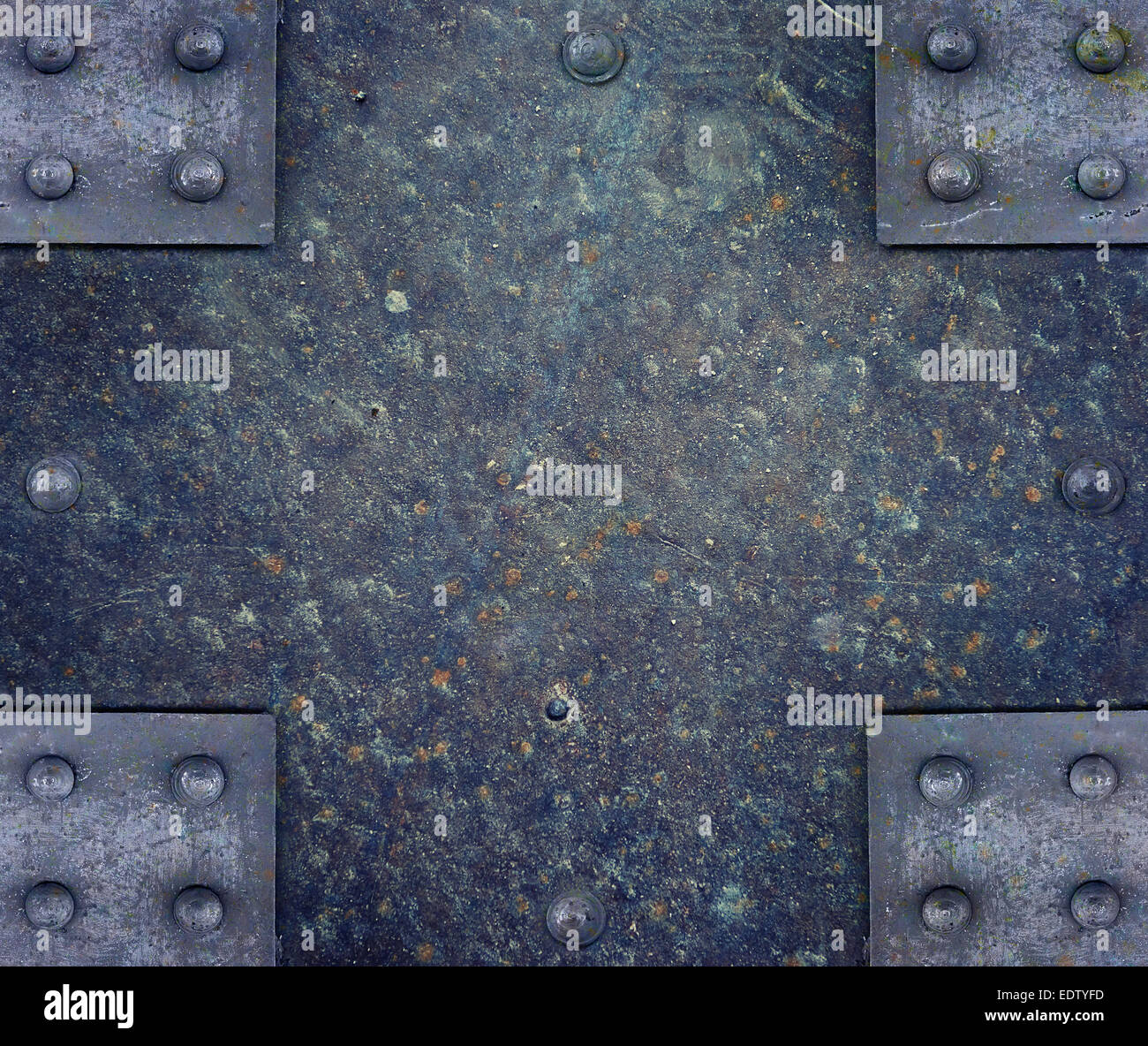 Metallplatte mit nieten -Fotos und -Bildmaterial in hoher Auflösung – Alamy